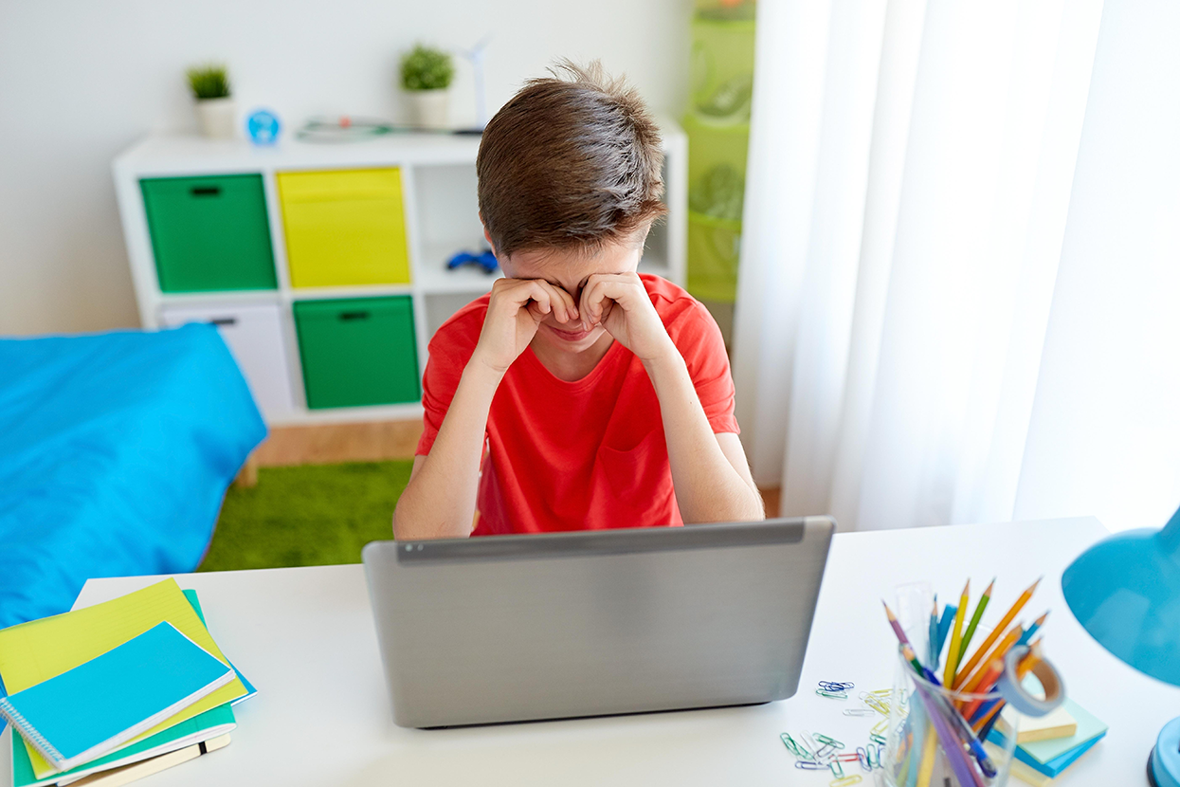 Copilul dvs. este victima cyberbullying-ului? Acestea sunt semnele la ...